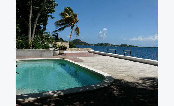 Villa avec ponton bateau - Ventes Maison Saint-Martin • Cyphoma