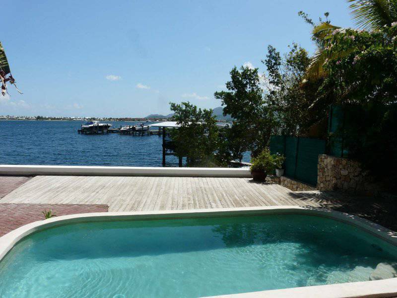 Villa avec ponton bateau - Ventes Maison Saint-Martin • Cyphoma