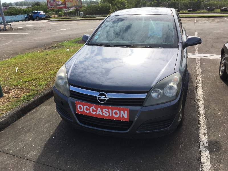 Opel astra 85 000 km - Voitures Guyane • Cyphoma