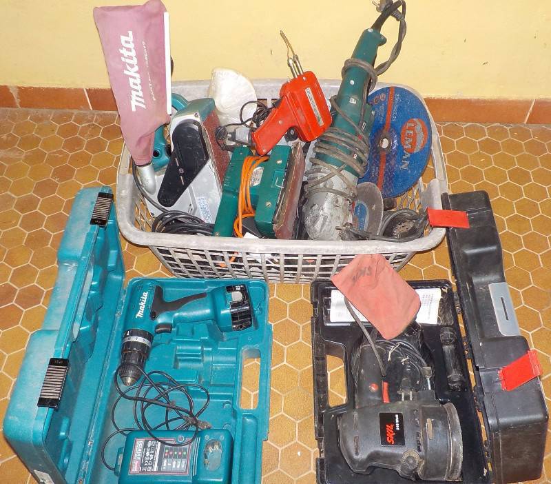 Lot d'outillage électrique - Petit matériel Guyane • Cyphoma