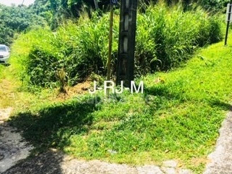 Le lamentin terrain 2000 m2 - Ventes Terrain Martinique • Cyphoma